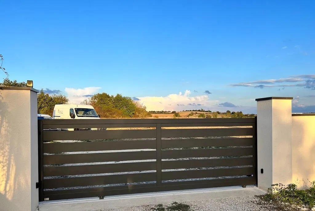 Portail en aluminium : Cépage | STA 31